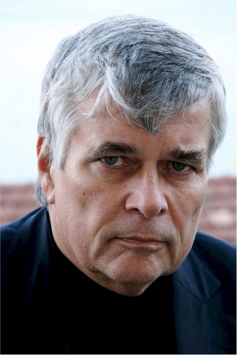 „Die Logik der Waffen“ – Interview mit TV-Journalist Ulrich Tilgner ...